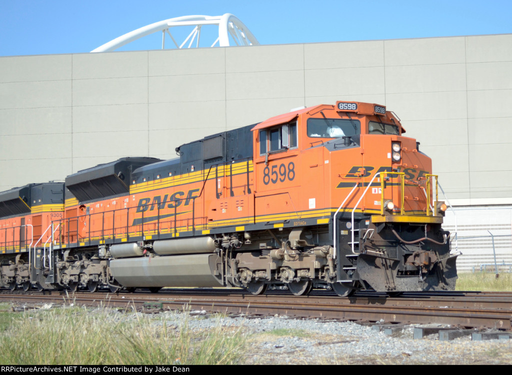 BNSF 8598